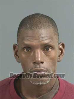 Recent Booking / Mugshot for KENDALL DEON HAWKINS in Charleston County ...