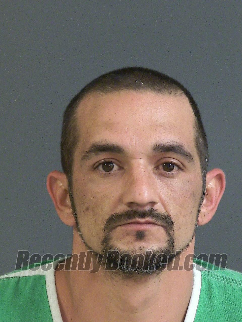 Recent Booking / Mugshot for TRAVIS WILLIAM MURPHY in Charleston County ...