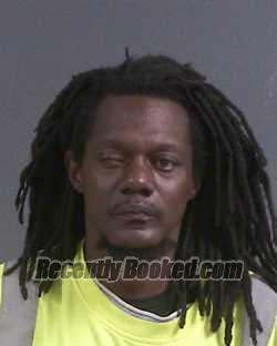 Recent Booking / Mugshot for SHAVON MONTELL THOMPSON in Charleston ...