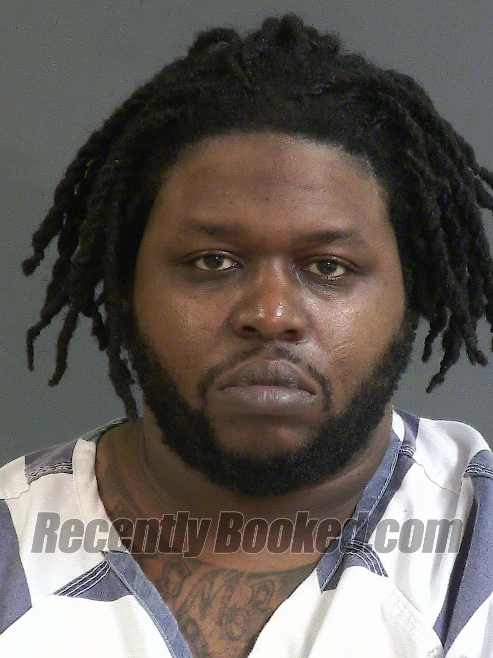Recent Booking / Mugshot for LASETO SEQUAN GIBSON in Charleston County ...