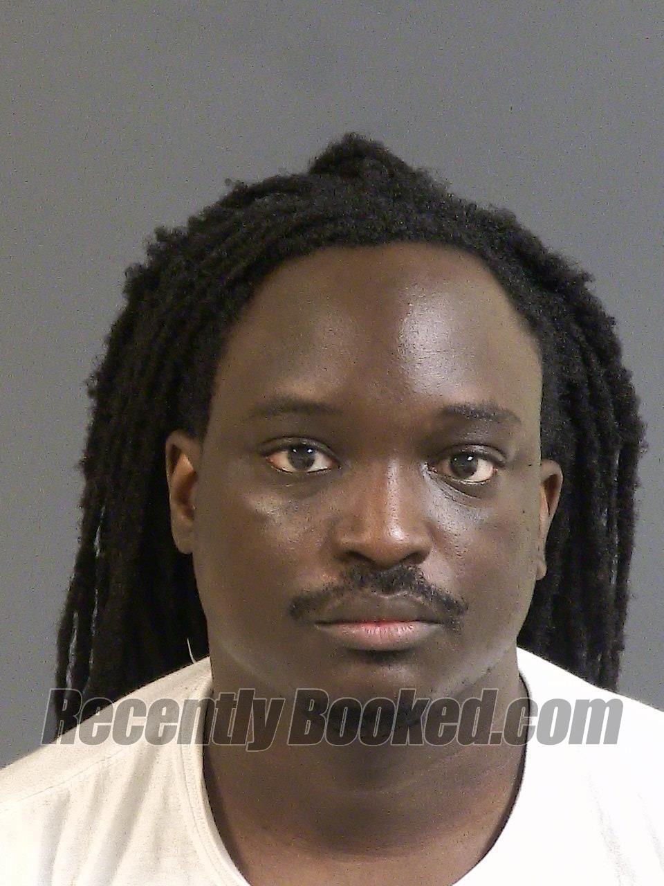 Recent Booking / Mugshot for WALTER LEROY BEATON in Charleston County ...