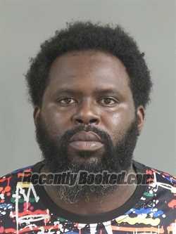 Recent Booking / Mugshot for THADDEUS DAQUAN DAVIS in Charleston County ...