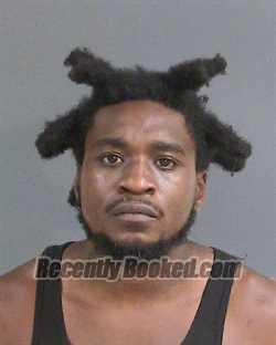 Recent Booking / Mugshot for JULIUS QUINTEZ MANIGAULT in Charleston ...