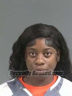 Recent Booking / Mugshot for TYESHIA DENISE BROWN in Charleston County ...