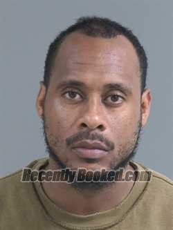 Recent Booking / Mugshot for STEPHEN M SMALLS in Charleston County ...