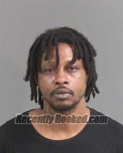 Recent Booking / Mugshot for TRIVIQUE TERRENCE BYRD in Charleston ...