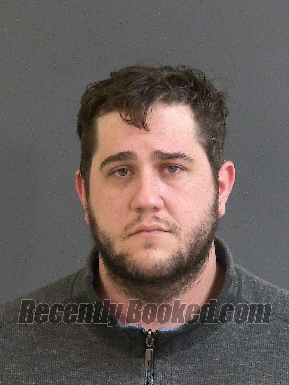 Recent Booking / Mugshot for ROBERT VAN ALLEN AVANT in Charleston ...