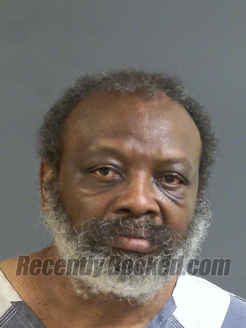 Recent Booking / Mugshot for LARRY BERNARD BROOKS in Charleston County ...