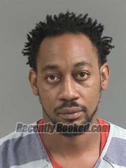 Recent Booking / Mugshot for ERIC LAMAR ROBINSON in Charleston County ...