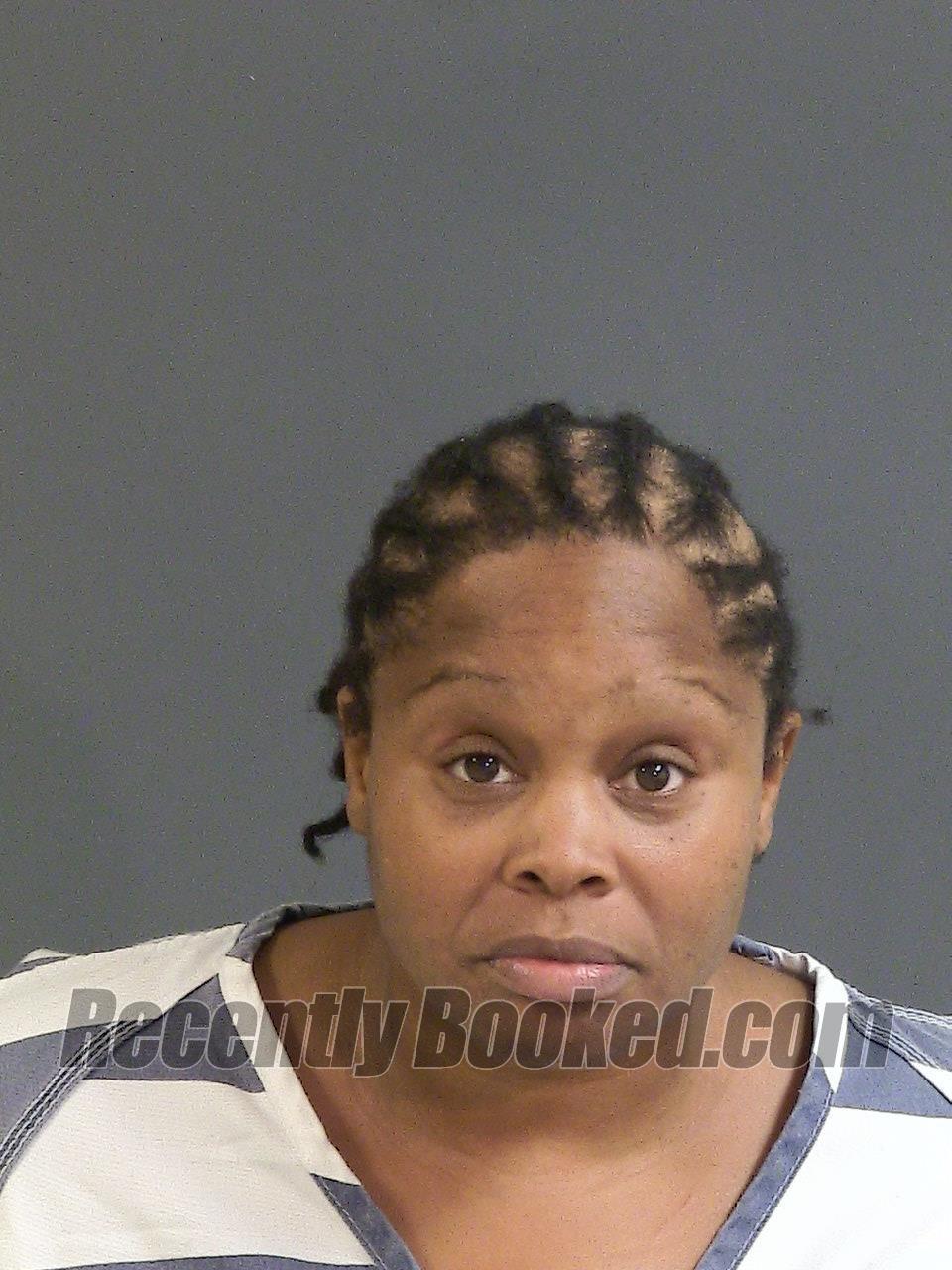 Recent Booking / Mugshot for WINNIE RUTH MONTGOMERY in Charleston ...