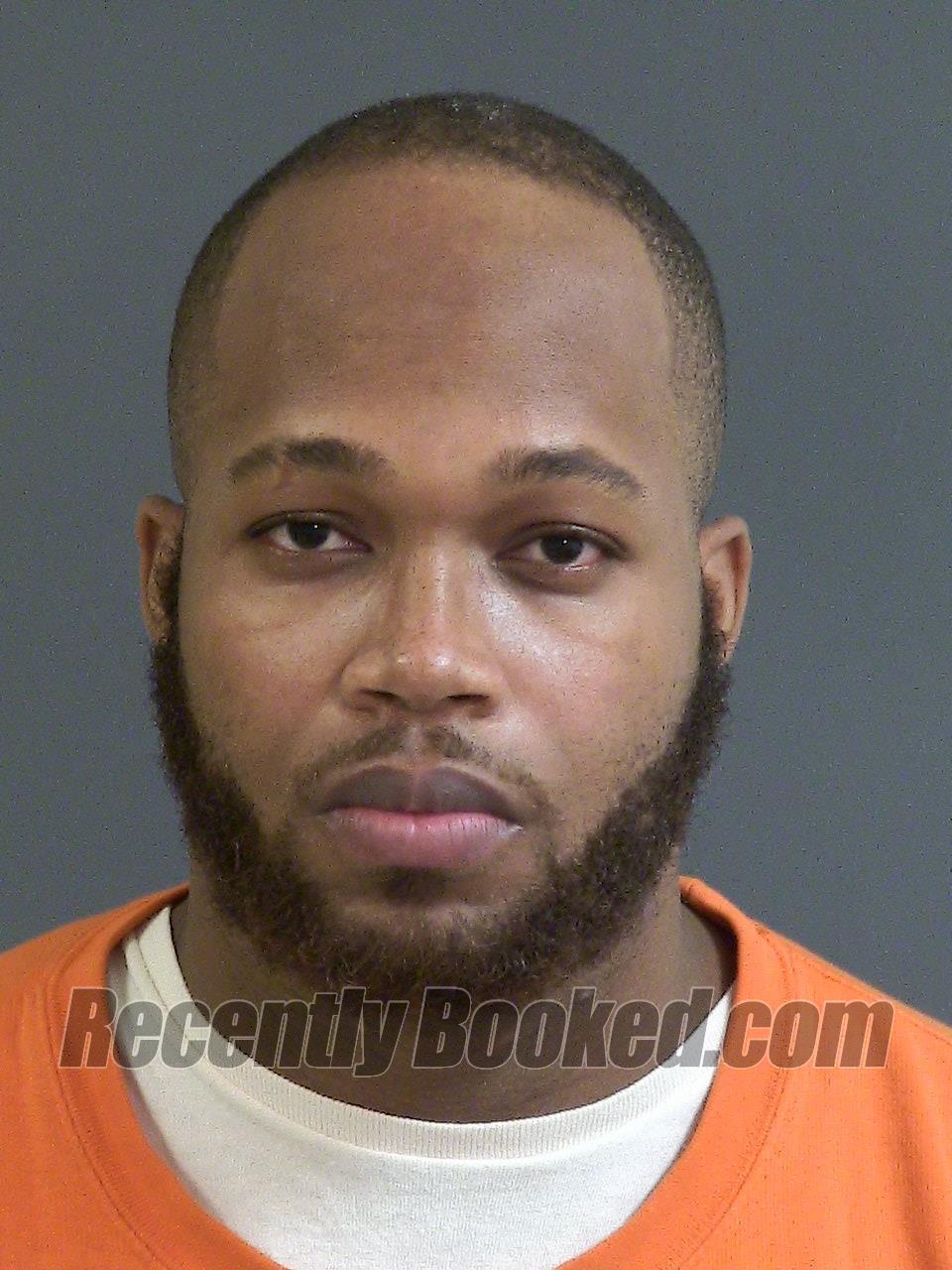 Recent Booking / Mugshot for TYRELL HARRIS in Charleston County, South ...