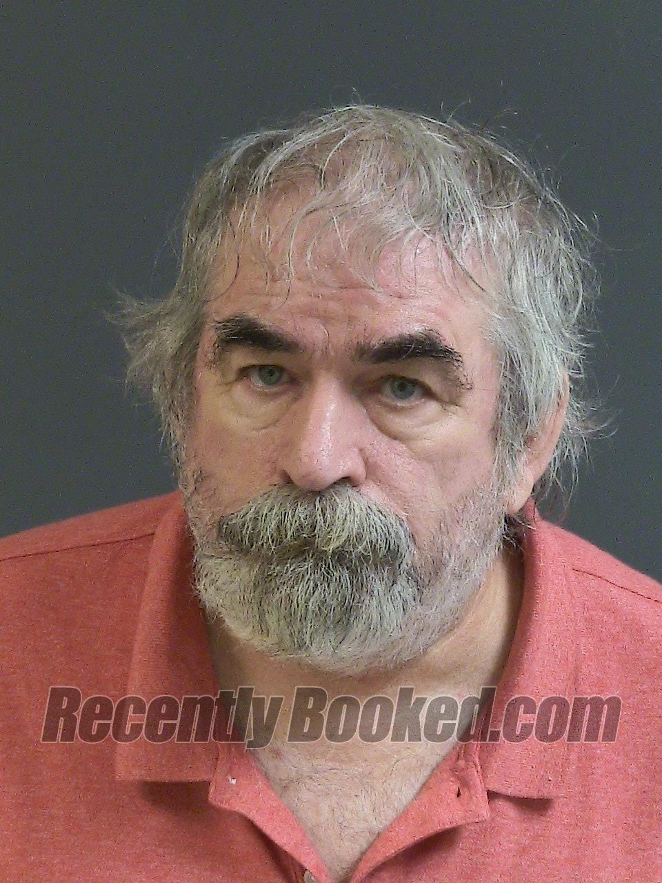 Recent Booking / Mugshot for CHARLIE LOYD BENTON in Charleston County ...
