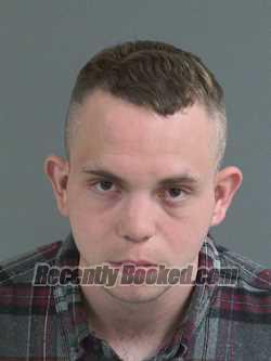 Recent Booking / Mugshot for SHAWN IVAN QUINN in Charleston County ...