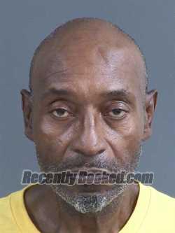 Recent Booking / Mugshot for ROGER LEE SMITH in Charleston County ...