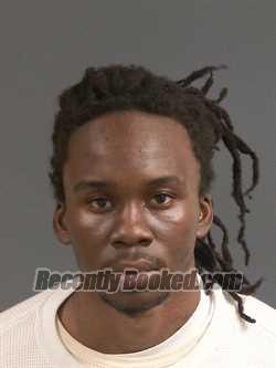 Recent Booking / Mugshot for TRAVIS ROBERT BURTON in Charleston County ...