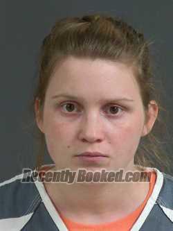 Recent Booking / Mugshot for GRACYN ABIGAIL KUEBER in Charleston County ...