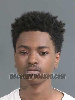 Recent Booking / Mugshot for RAYSHAWN WHITE in Charleston County, South ...