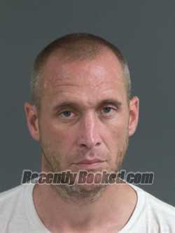 Recent Booking / Mugshot for TRAVIS WRIGHT HUNTER in Charleston County ...