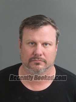 Recent Booking / Mugshot for BRIAN GILES COMPTON in Charleston County ...