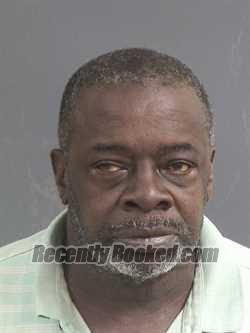 Recent Booking / Mugshot for LEVON ROBINSON in Charleston County, South ...