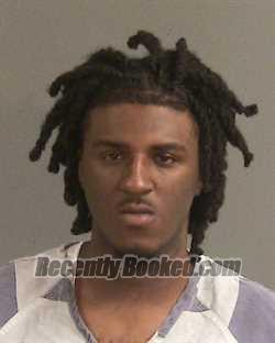 Recent Booking / Mugshot for JAMARIA DAVION WOOD in Charleston County ...
