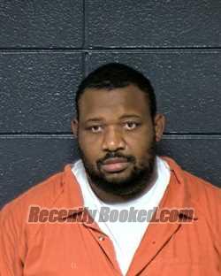 Recent Booking / Mugshot for JONATHAN DEWAYNE HENSLEY in DeSoto Parish ...