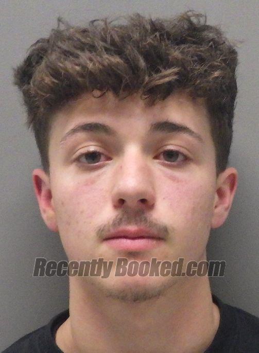 Recent Booking / Mugshot for ETHAN PHILLIP THAMES in Ouachita Parish ...
