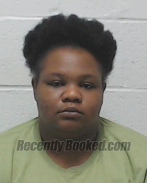 Recent Booking / Mugshot for TRINITY JACILLE DAVIS in Ouachita Parish ...