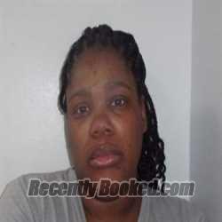 Recent Booking / Mugshot for SHUQUITA LASHAY GREEN in Ouachita Parish ...