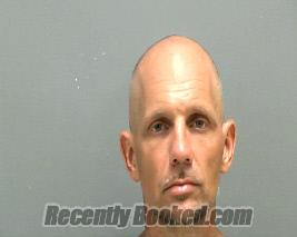 Recent Booking / Mugshot for TRAVIS SHAWN OWENS in Darlington County ...