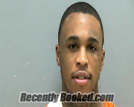 Recent Booking / Mugshot for QUASHAWN COVINGTON in Darlington County ...