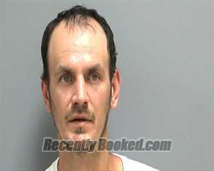 Recent Booking / Mugshot for JAMES BRANDON THOMAS in Darlington County ...