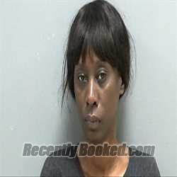 Recent Booking / Mugshot for SHAREKA LEE YOUNG in Darlington County ...