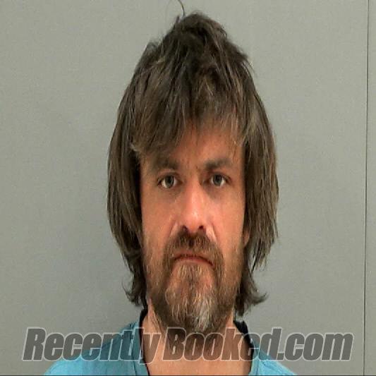 Recent Booking / Mugshot for JONATHAN THOMAS ROBERTSON in Darlington ...