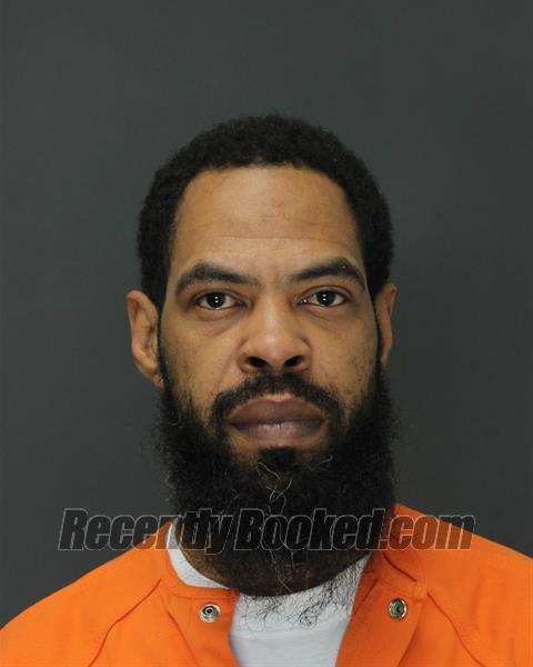 Recent Booking / Mugshot for ROBERT E DAVIS in Bergen County, New Jersey
