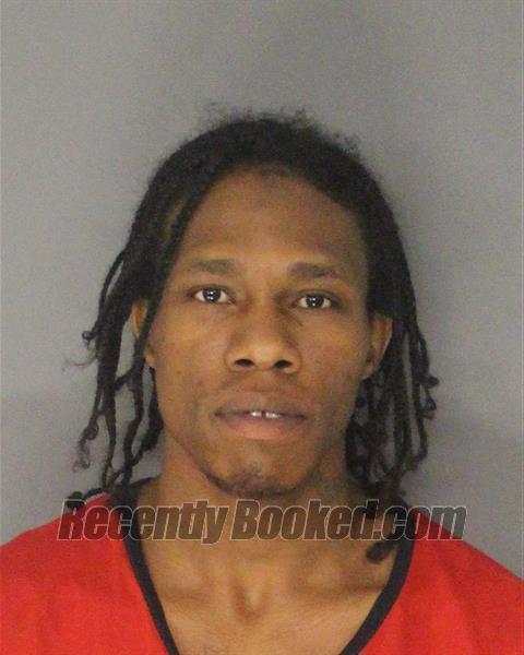 Recent Booking / Mugshot for VANCE M MIXON in Essex County, New Jersey