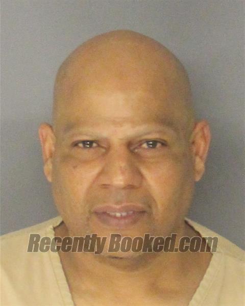 Recent Booking / Mugshot for EDWIN RIVERA in Essex County, New Jersey