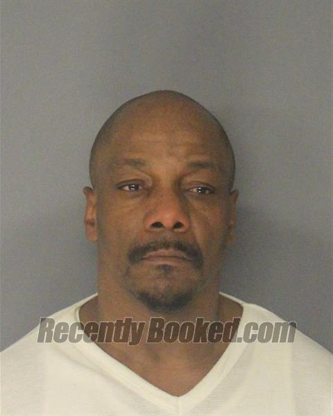 Recent Booking / Mugshot for DERRICK TATE in Essex County, New Jersey