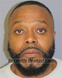 Recent Booking / Mugshot for LENNOX M JOHNSON in Essex County, New Jersey