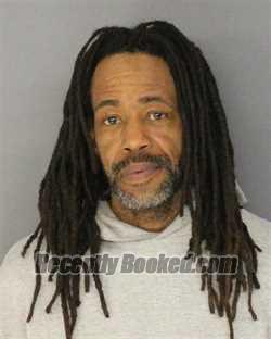 Recent Booking / Mugshot for DWAYNE CURRY in Essex County, New Jersey