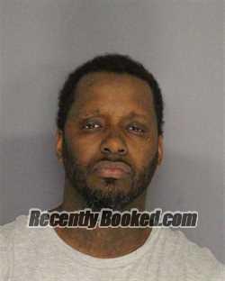 Recent Booking / Mugshot for DARRYL J RUFF in Essex County, New Jersey