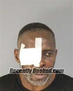 Recent Booking / Mugshot for DARON BLACK in Essex County, New Jersey