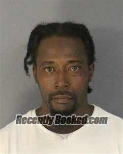 Recent Booking / Mugshot for MICHAEL T DIGGS in Essex County, New Jersey