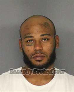 Recent Booking / Mugshot for JONATHAN D HARRIS in Essex County, New Jersey
