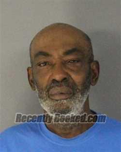 Recent Booking / Mugshot for ROBERT E BROWN in Essex County, New Jersey