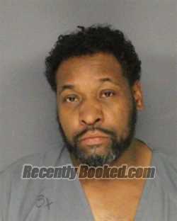 Recent Booking / Mugshot for KEVIN THOMAS in Essex County, New Jersey
