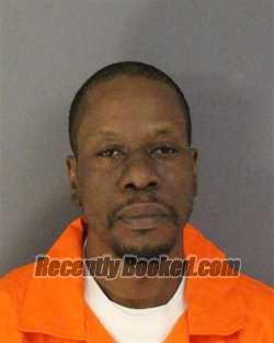 Recent Booking / Mugshot for RAHEEM DAVIS in Essex County, New Jersey