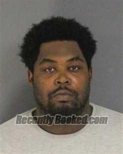 Recent Booking / Mugshot for AHMAD ROBINSON in Essex County, New Jersey