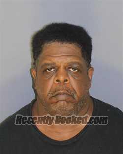 Recent Booking / Mugshot for WARREN O DIXON in Essex County, New Jersey