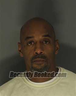 Recent Booking / Mugshot for ROBERT R JOSEPH in Essex County, New Jersey